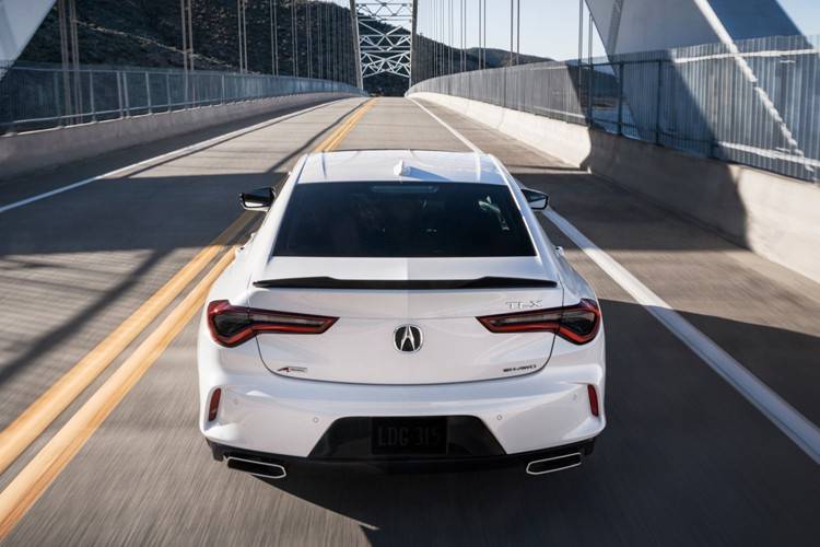 2.0T+10AT的“本田” 如今懂欣赏这款TLX的人不多了_搜狐汽车_搜狐网