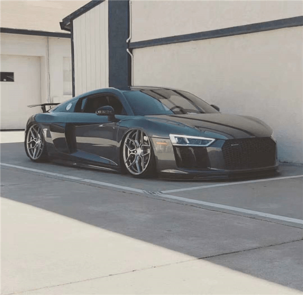 李洋与您共同欣赏奥迪R8成功改装AIRBFT气动避震的完美姿态_搜狐汽车_搜狐网