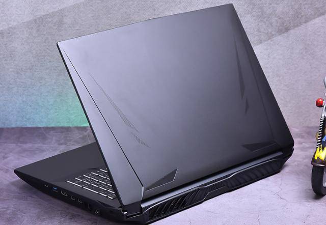 GeForce RTX 2060独显加持， 战神TX8-CU5DS性能表现无可匹敌_搜狐汽车_搜狐网