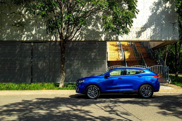 颜智双绝WEY VV5圈粉95后，自驾游最佳CP人间值得_搜狐汽车_搜狐网