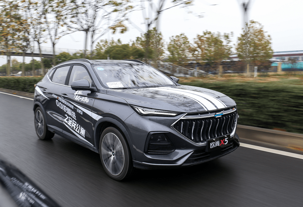 搭载全新蓝鲸NE1.5T，零百加速7.79秒，试驾长安欧尚X5_搜狐汽车_搜狐网