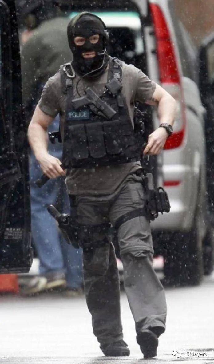 不列颠反恐利剑（1）——CTSFO伦敦分局的装备发展历程_行动