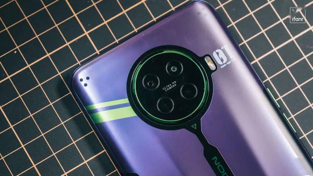 OPPO Ace2 EVA 限定版图赏，充满惊喜的「新世纪定制计划」_包装