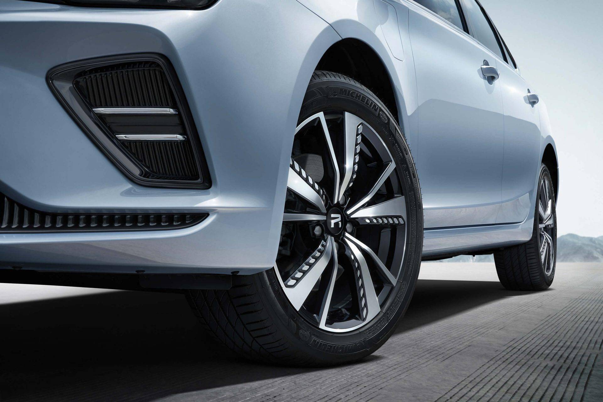 荣威 R ER6 正式上市，售价 16.28-20.08 万元_搜狐汽车_搜狐网