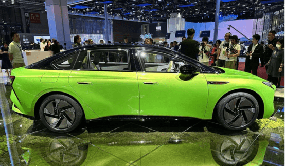 红旗E001上海车展亮相，预计11月上市并开启预售-搜狐大视野-搜狐新闻