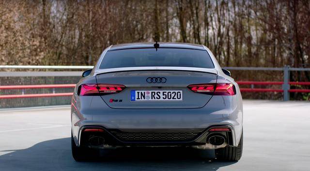 外观更加运动，新款奥迪RS 5首发亮相_搜狐汽车_搜狐网