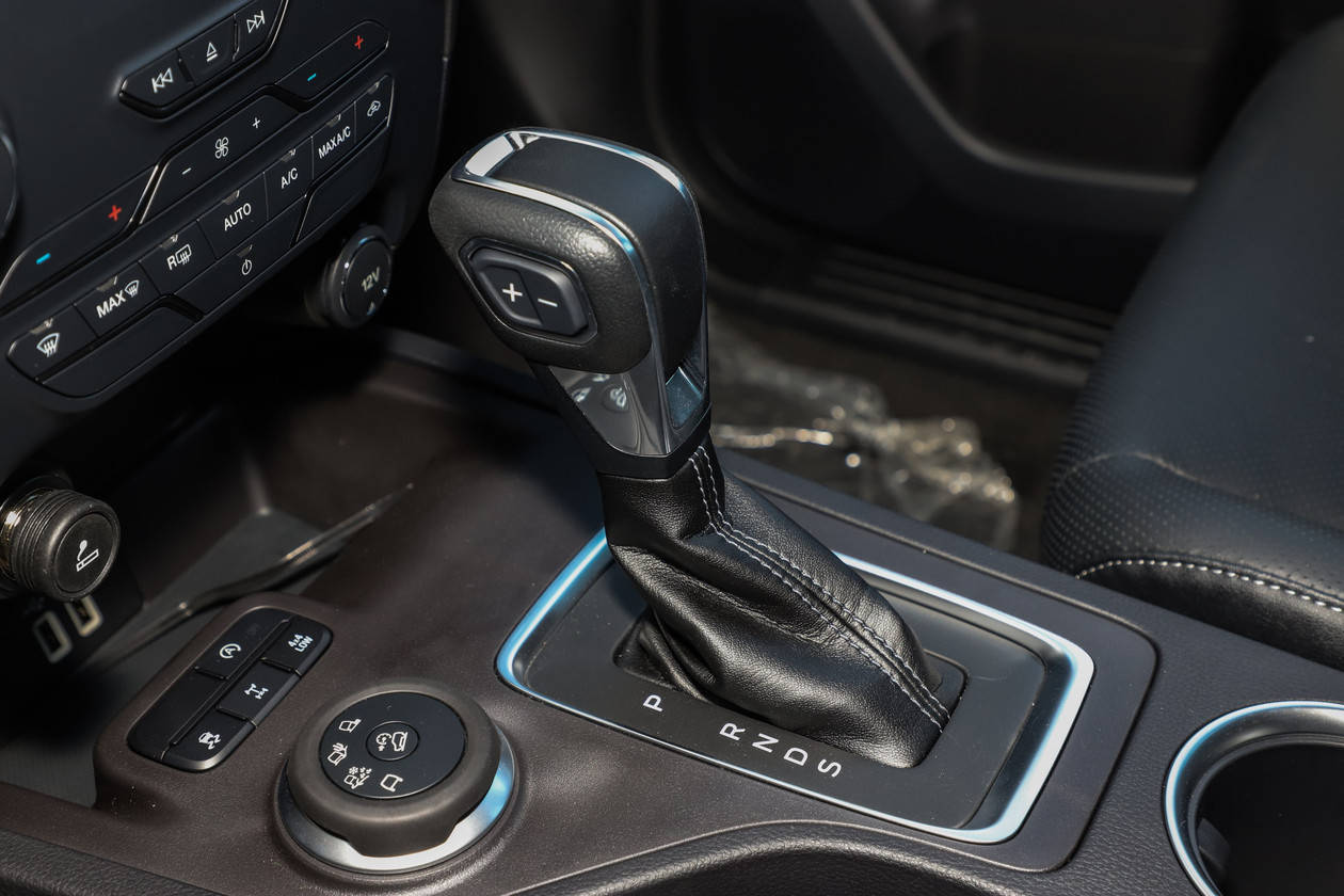 2020款撼路者上市，搭2.3T+10AT，27.58万起-搜狐大视野-搜狐新闻