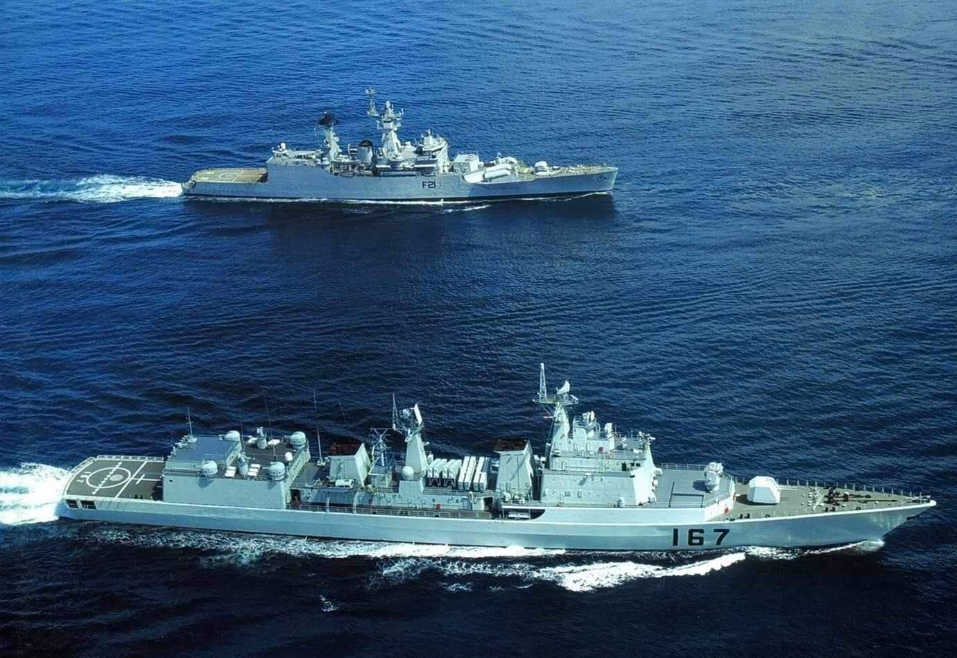 这支舰队：从差点“全蒸七子”，到6艘052D_型驱逐舰