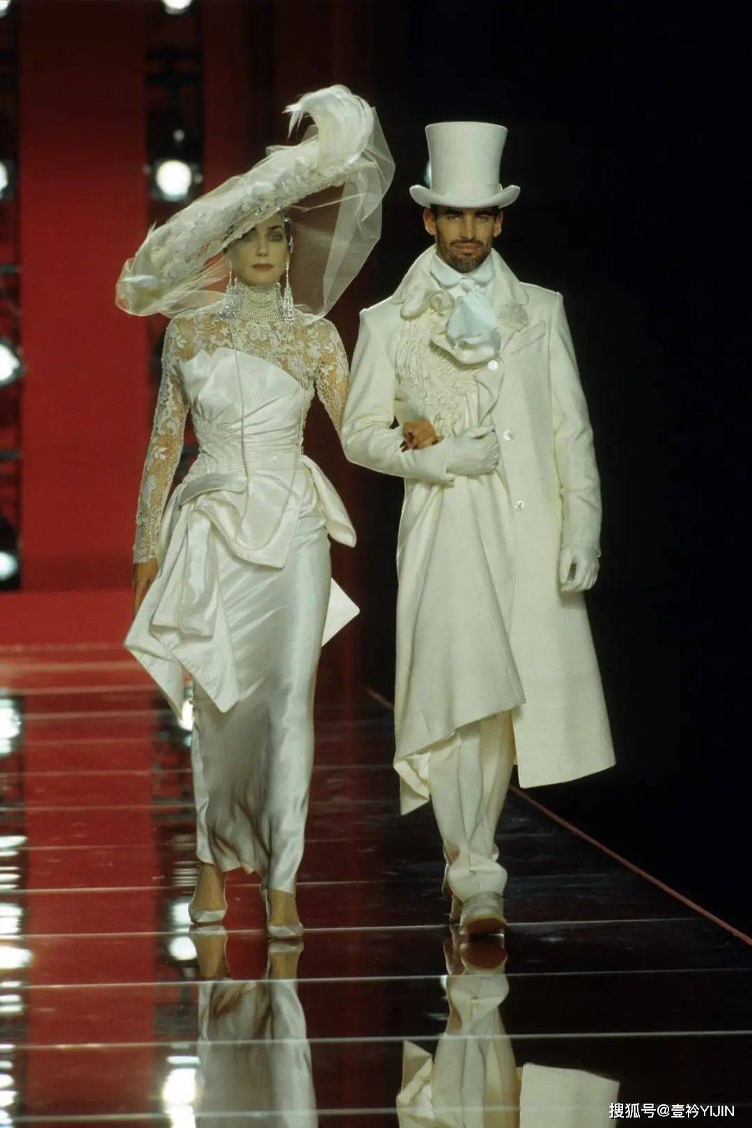 Dior by John Galliano ｜ 经典之所以是经典，巅峰之所以是巅峰！_Haute
