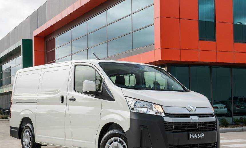 丰田打造全新MPV！280马力配6AT，车长超5米2，颜值不输五菱宏光_搜狐汽车_搜狐网