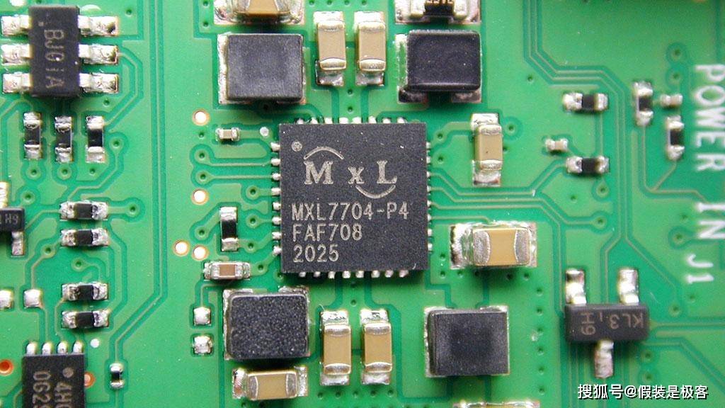 树莓派Pi400与4B详细对比，究竟哪款产品适合你？_键盘