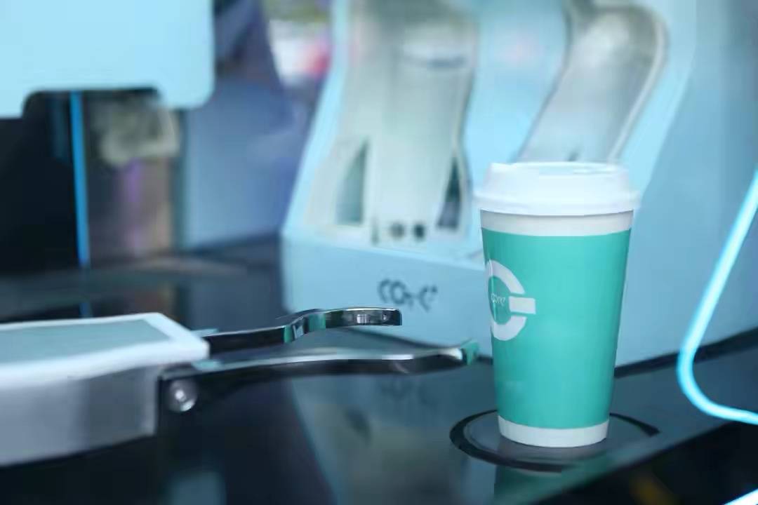 新物种不断崛起，这个COFE+咖啡机器人成了“网红”_搜狐网