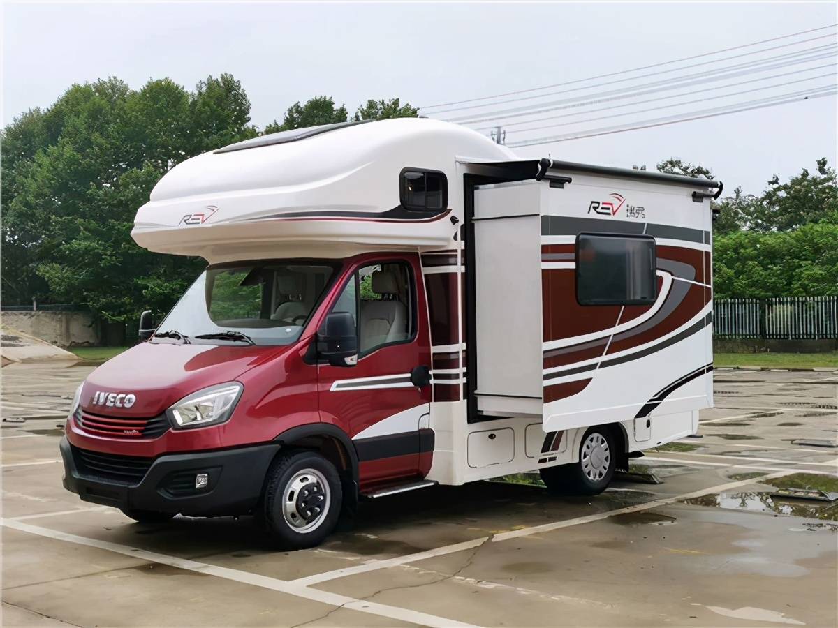 最新款瑞弗国六V820双拓展依维柯房车，中美合资匠心打造_搜狐汽车_搜狐网