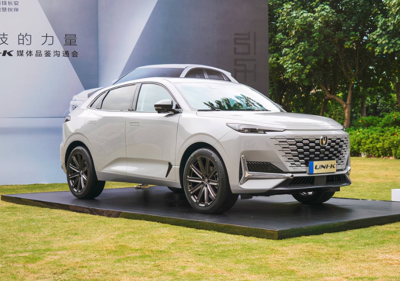 WEY VV6、UNI-K硬碰硬，全面对比后，体验派选择了它_搜狐汽车_搜狐网