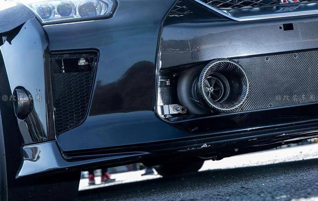 带减速伞拥有两千匹马力的GTR 04直线加速赛7秒内！这才是改装_搜狐汽车_搜狐网