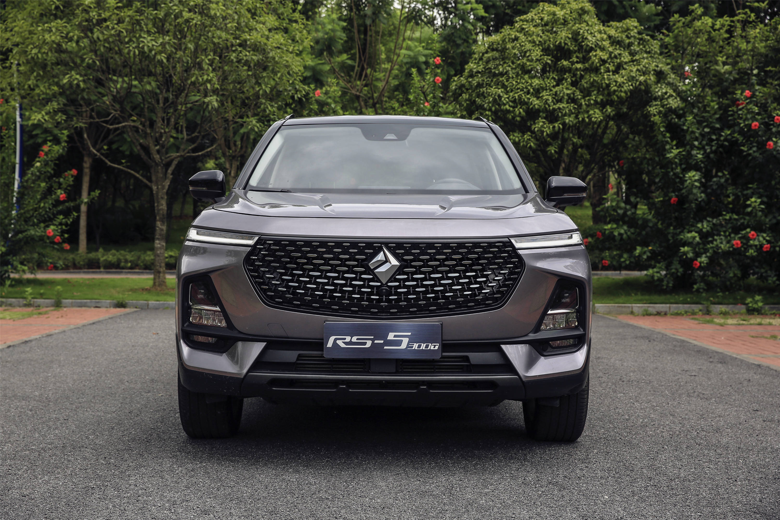 配置应有尽有，油耗7升左右，这2款SUV假期返乡有面子_搜狐汽车_搜狐网