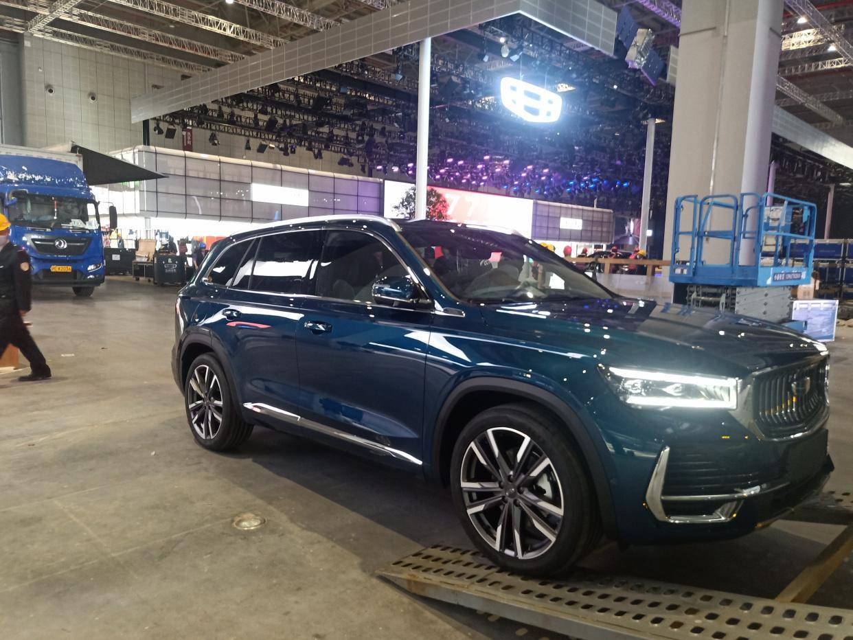 又一车型走红！7DCT/8AT可选，有72颜色色氛围灯，内饰超级棒_搜狐汽车_搜狐网