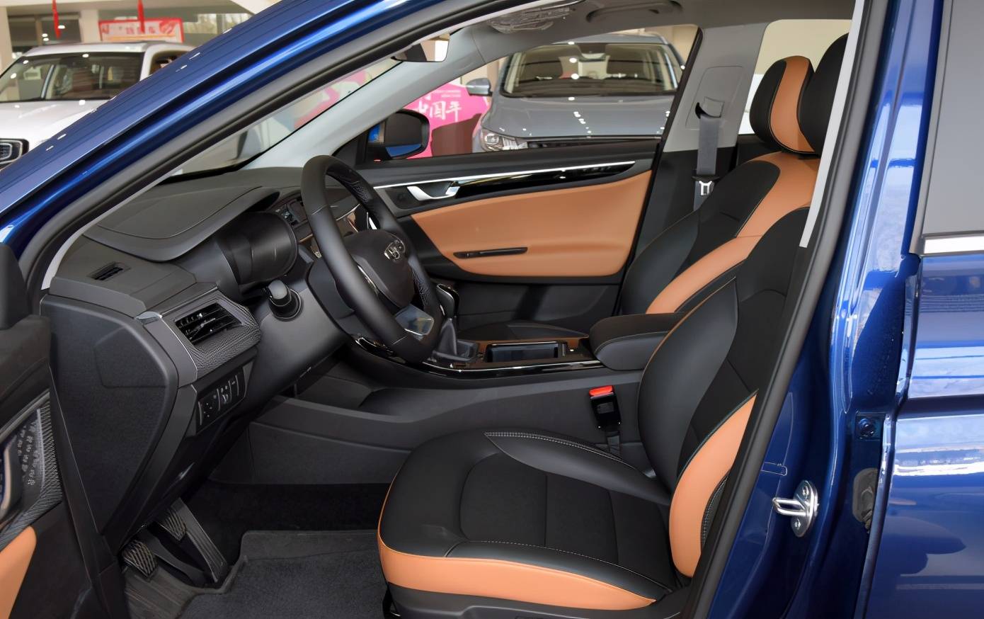 国产车也惊艳！了解帝豪的GUKI 19智能生态系统_搜狐汽车_搜狐网