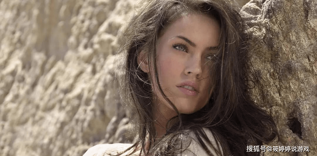 她是《变形金刚》中的火辣女神，因“说错话”痛失大好前程_梅根·福克斯