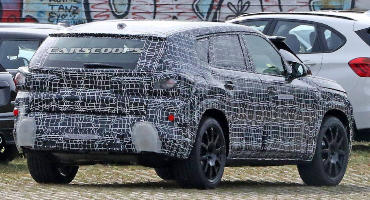 宝马X8谍照曝光：大鼻孔＋4.4T V8插混，或年底上市_搜狐汽车_搜狐网