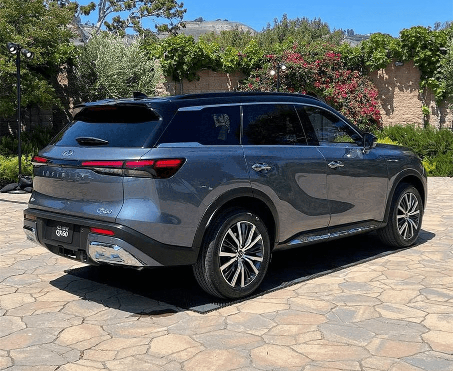 换装9AT变速箱，三排七座布局，新一代英菲尼迪QX60实车曝光_搜狐汽车_搜狐网