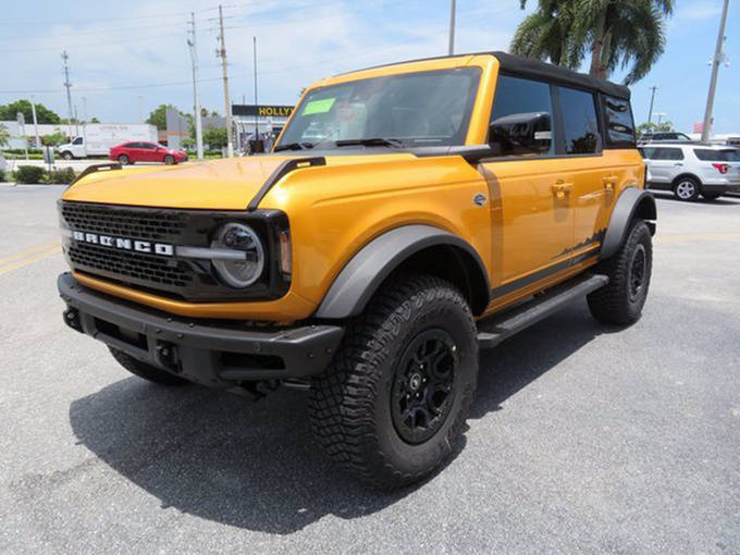 2.7T引擎+10AT，越野不逊牧马人，复古造型+四驱，比坦克300霸气_搜狐汽车_搜狐网