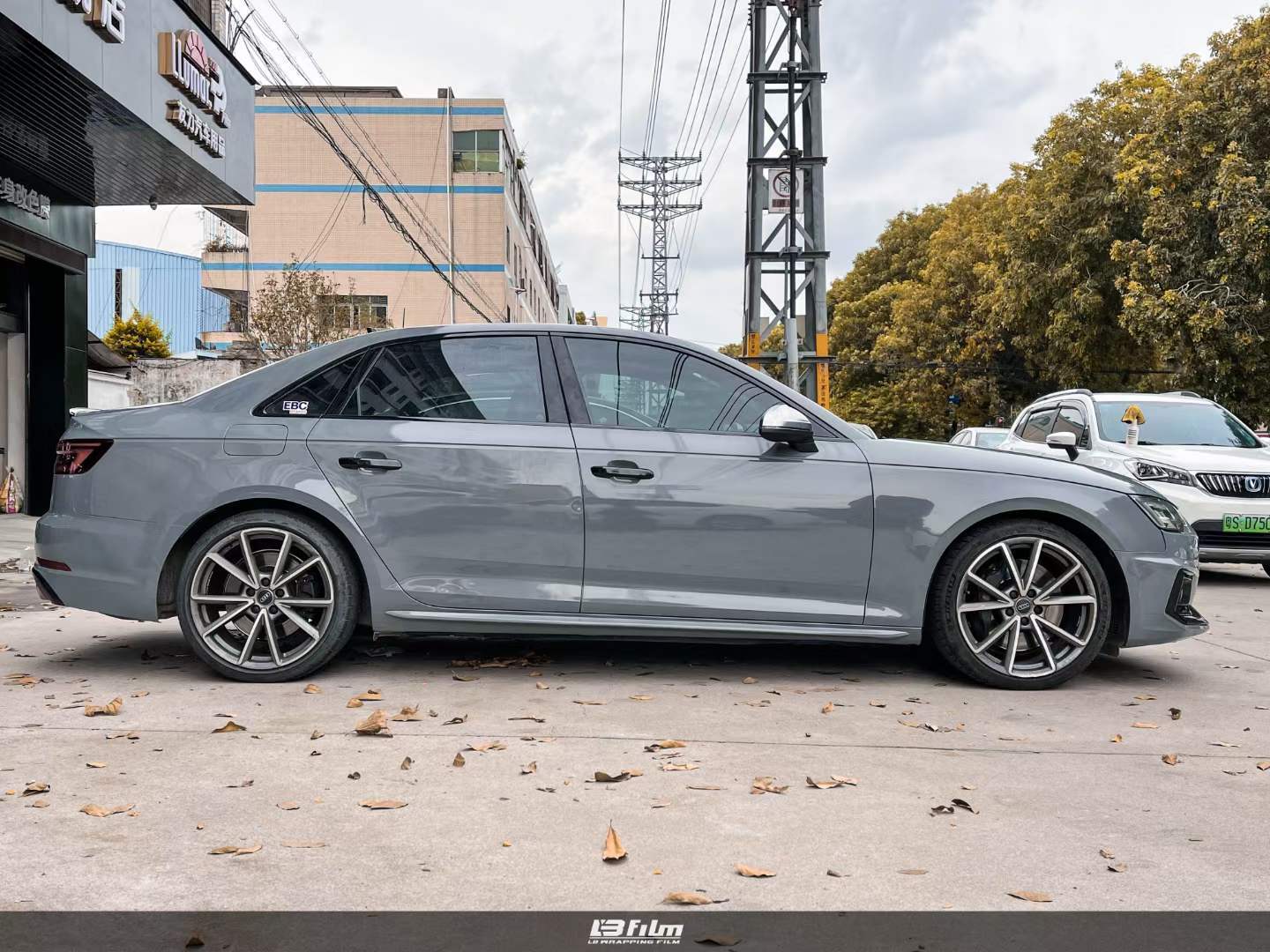 奥迪-RS4全车贴膜LB FILM-LB改色膜高亮纳多灰_搜狐汽车_搜狐网