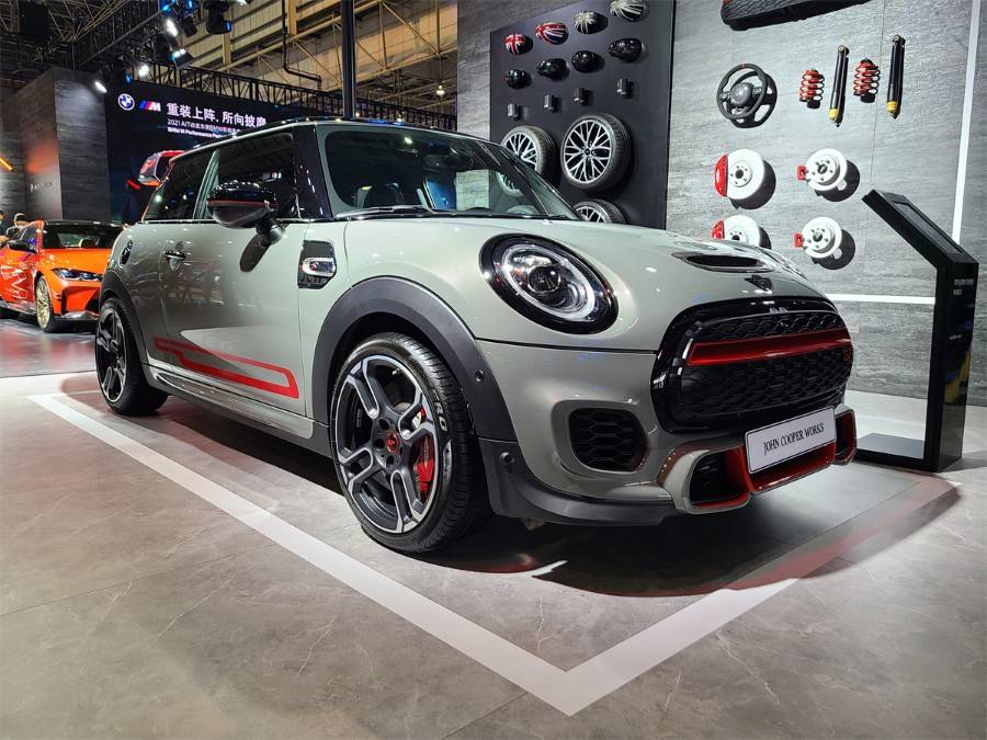 MINI JCW GP套件亮相！照搬GP九成元素，战斗气息十足_搜狐汽车_搜狐网