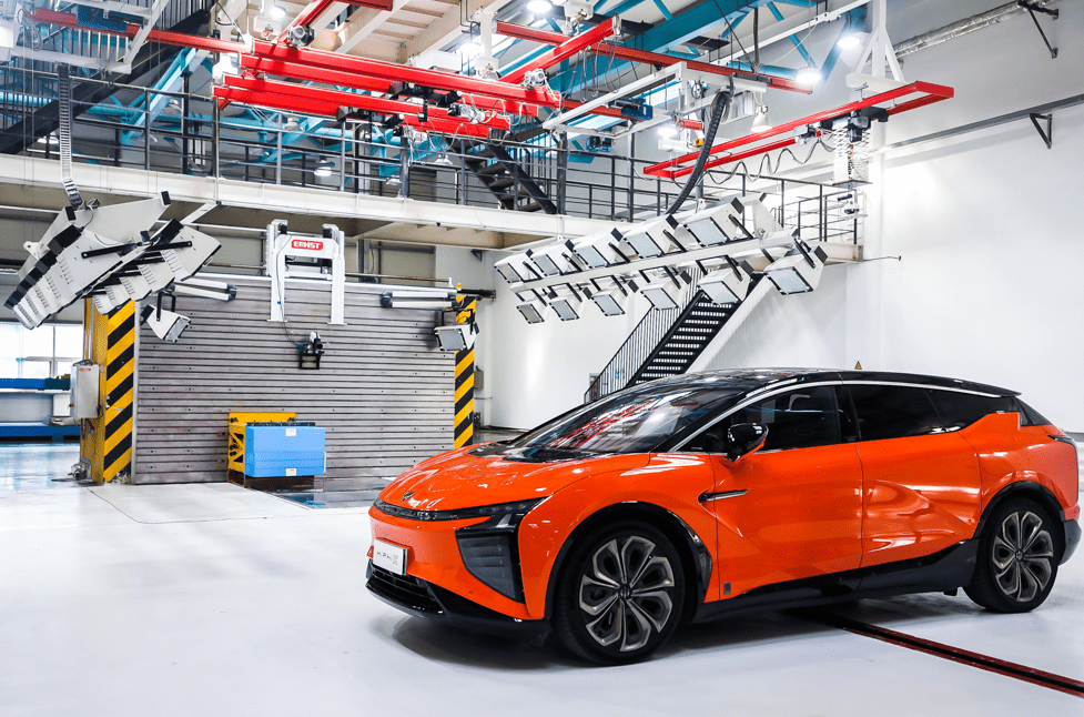 高合HiPhi X挑战C-NCAP碰撞测试，过程很短却值得细品_搜狐汽车_搜狐网