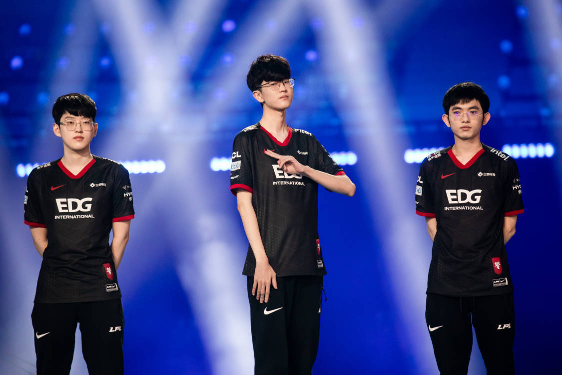 S11落幕仅4天，又一赛事降临，EDG祭出全华班，Theshy接班人回归_队伍