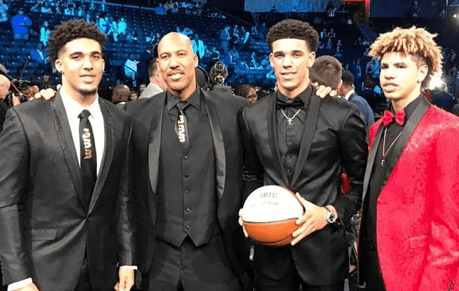 NBA父子得分榜出炉：科比父子领跑，詹姆斯儿子未来拿1分即可夺榜_库里