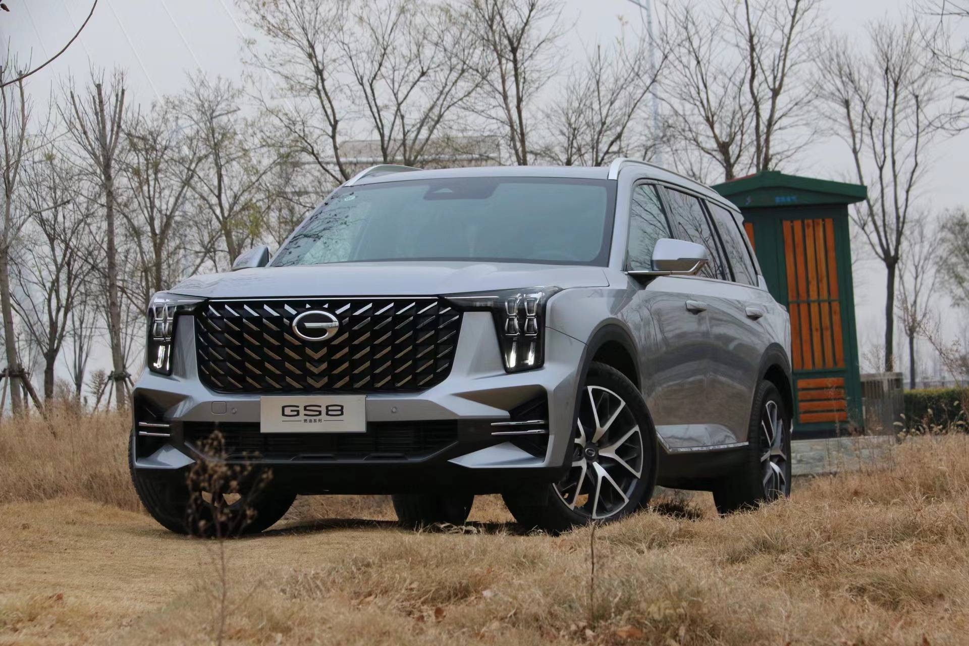 试驾广汽传祺第二代GS8：精致全能的大块头，路人以为是百万豪车_搜狐汽车_搜狐网