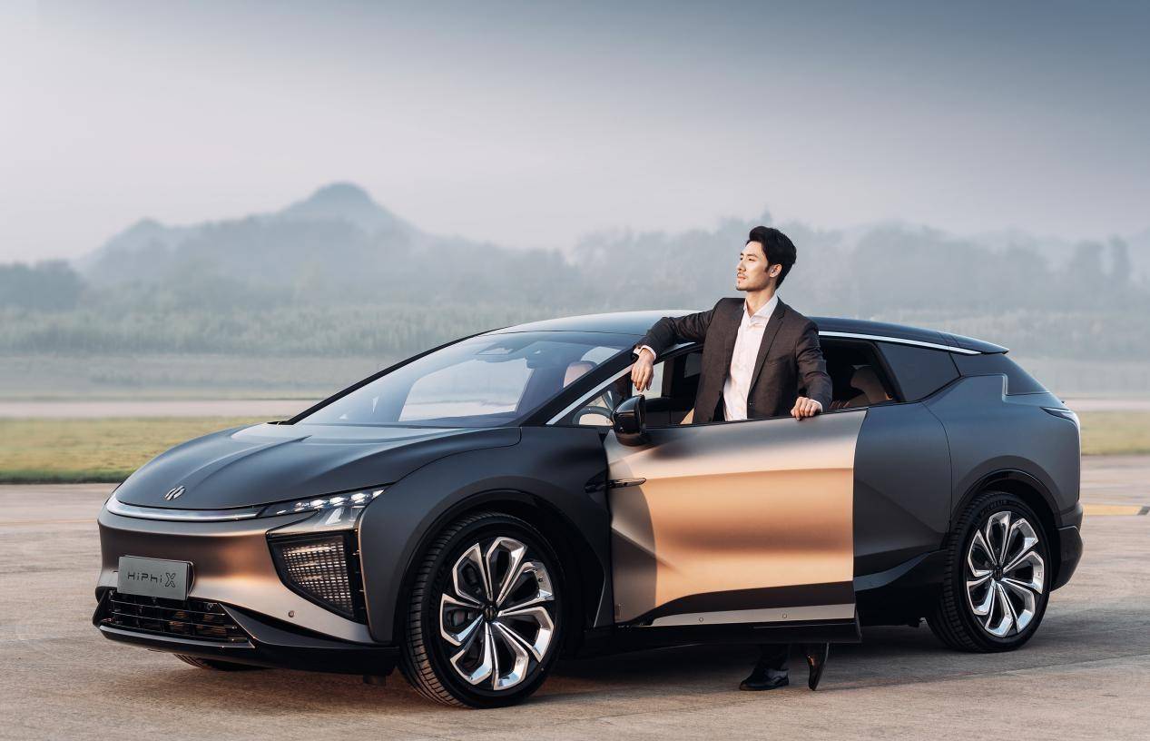 高合HiPhi X可否打破蔚来ES8和宝马iX扎牢的市场篱笆？_搜狐汽车_搜狐网