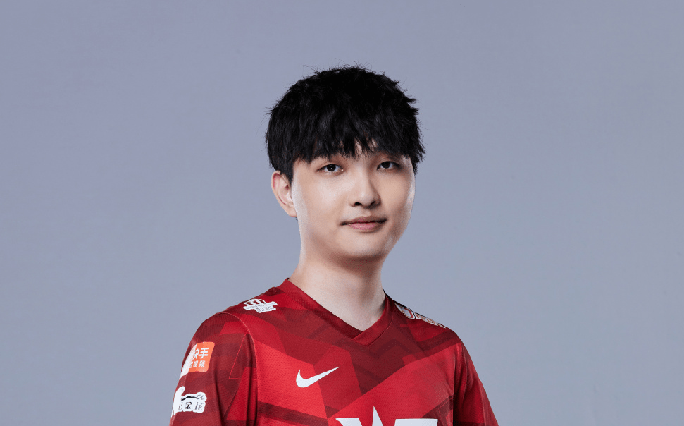 腿哥真的太温柔了！957给新赛季LPL队伍评级，WE获得S-_阵容_选手_实力