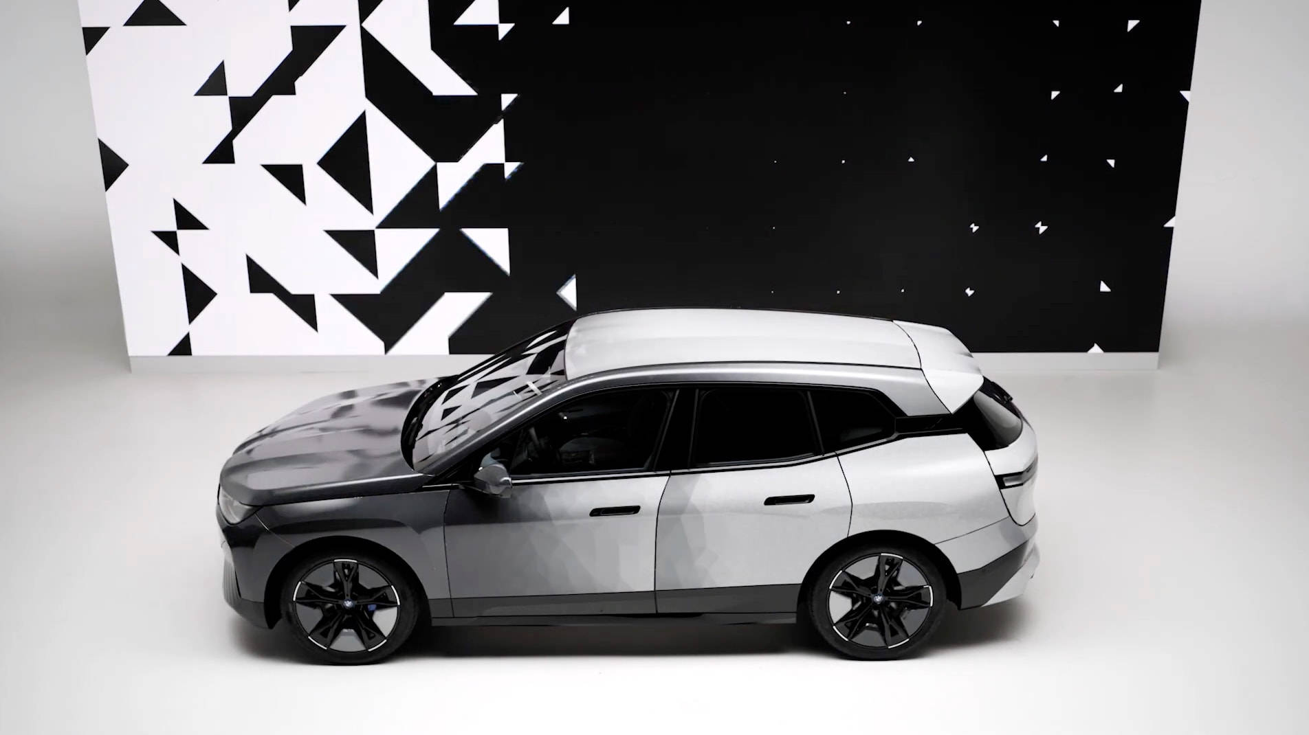 宝马电子墨水（E-ink）技术亮相；广汽埃安AION LX PLUS正式上市_搜狐汽车_搜狐网