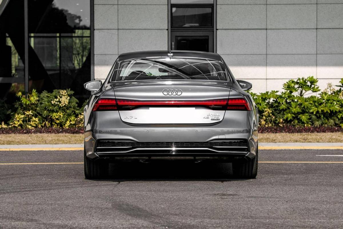 考虑“56E”不妨看看它，45.97万起，溜背颜值，解读奥迪A7L 2.0T_搜狐汽车_搜狐网