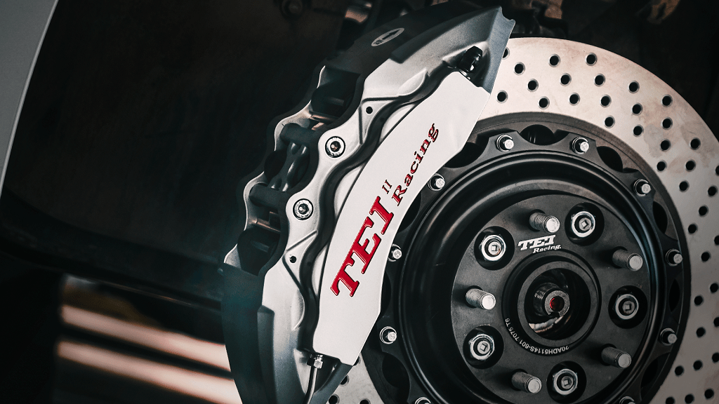 TEI Racing官方案例，丰田亚洲龙前轮升级tei p60es大六刹车套件_搜狐汽车_搜狐网