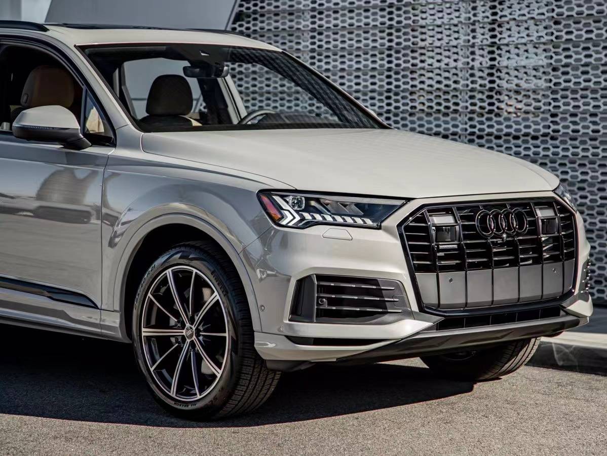 新款奥迪Q7进店！MLB平台+运动风外观，竞争宝马X5，豪华感更浓郁_搜狐汽车_搜狐网
