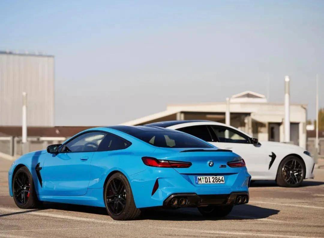 优雅但暴力的性能旗舰 新款宝马M8正式上市_搜狐汽车_搜狐网