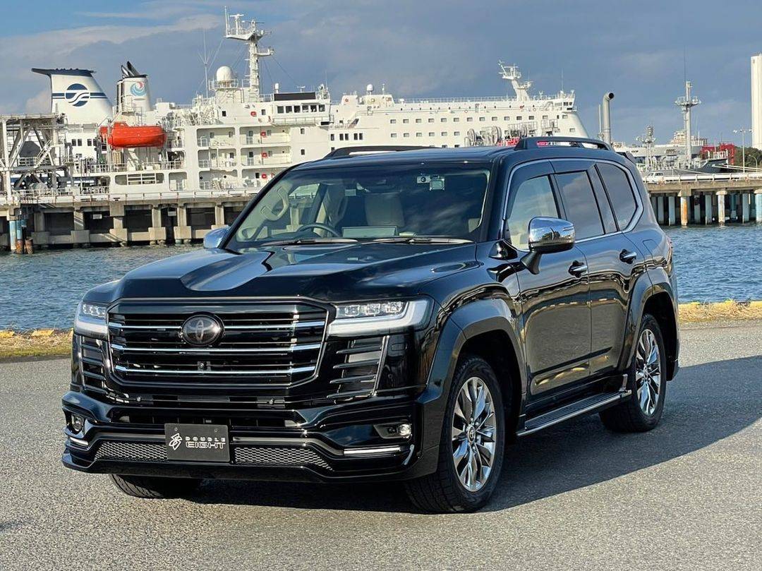 新款LC酷路泽亮相港口，犀利又霸气，运动元素浓郁，3.5T+10AT_搜狐汽车_搜狐网