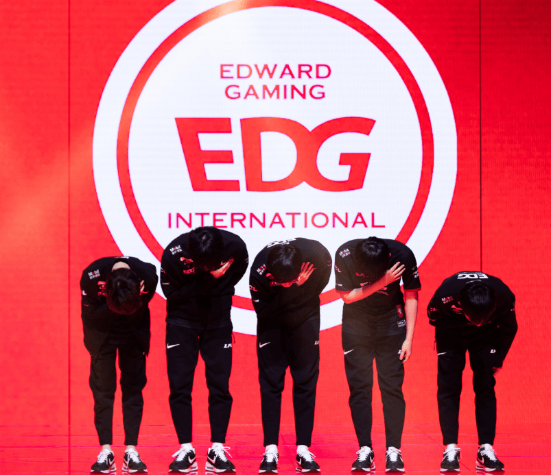 圣枪哥坐稳替补席！EDG训练赛曝光，小祥继续首发上场_选手_状态_比赛