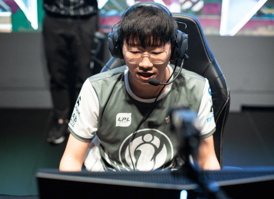 职业和主播亦有差距！GNR三比零碾压小超梦队，Ning痛失八强_比赛_Letme_李冉