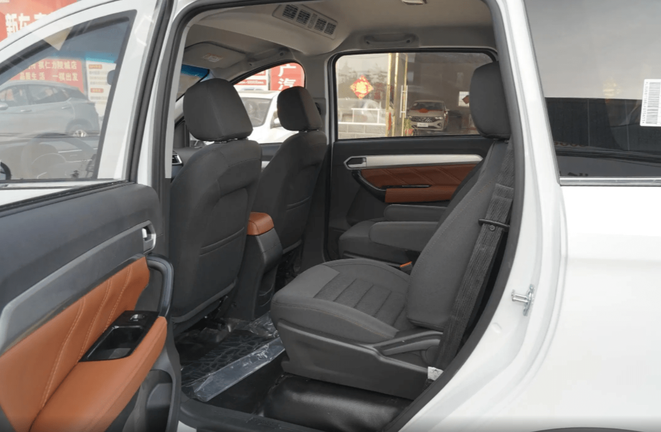 1.5T+轴距2765mm！奇瑞颜值SUV：大空间还有颜值，仅5.99万_搜狐汽车_搜狐网