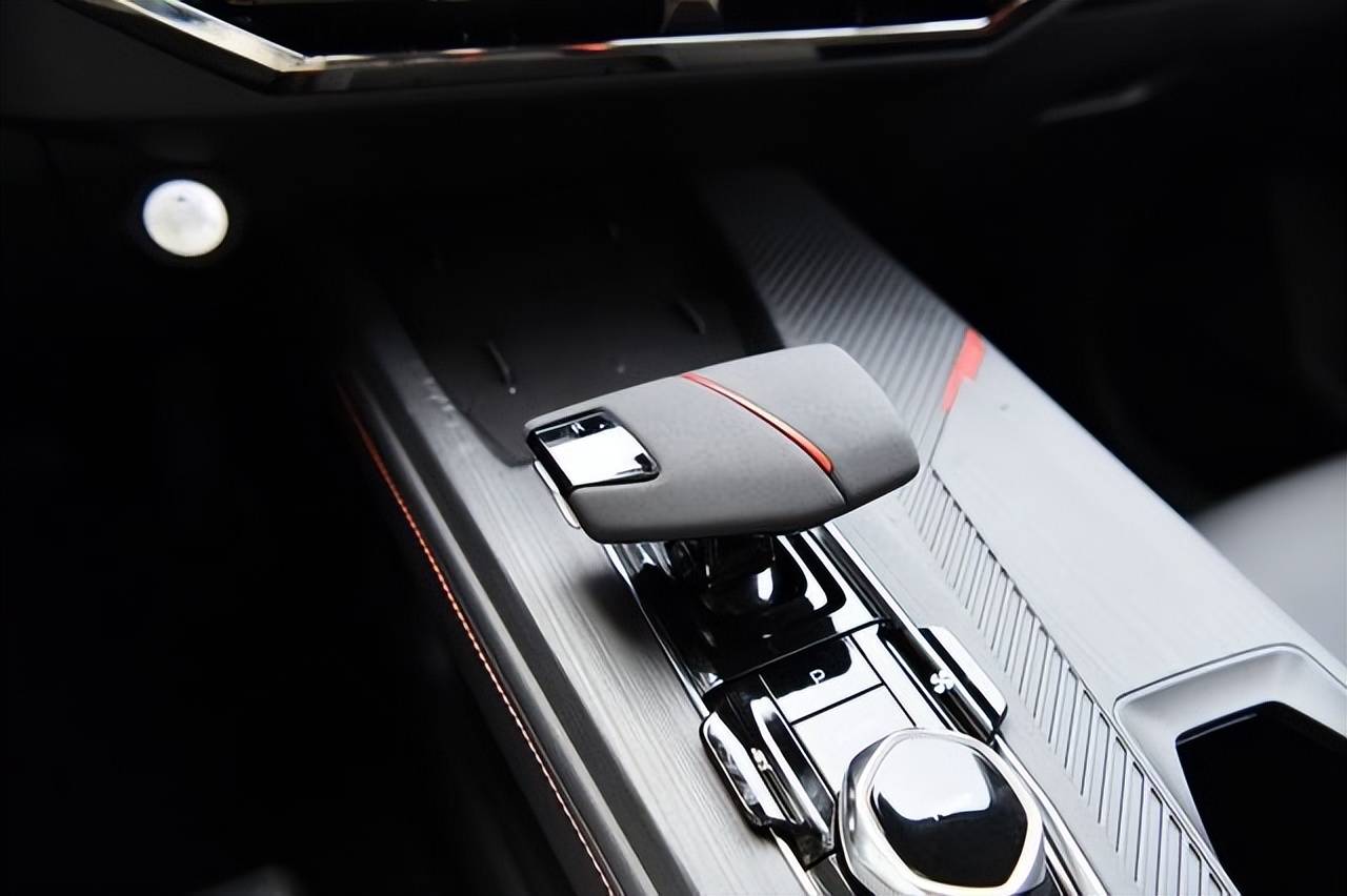 又一款国产车走红！订单量持续高涨，2.0T+8AT，233Ps比卡宴漂亮_搜狐汽车_搜狐网