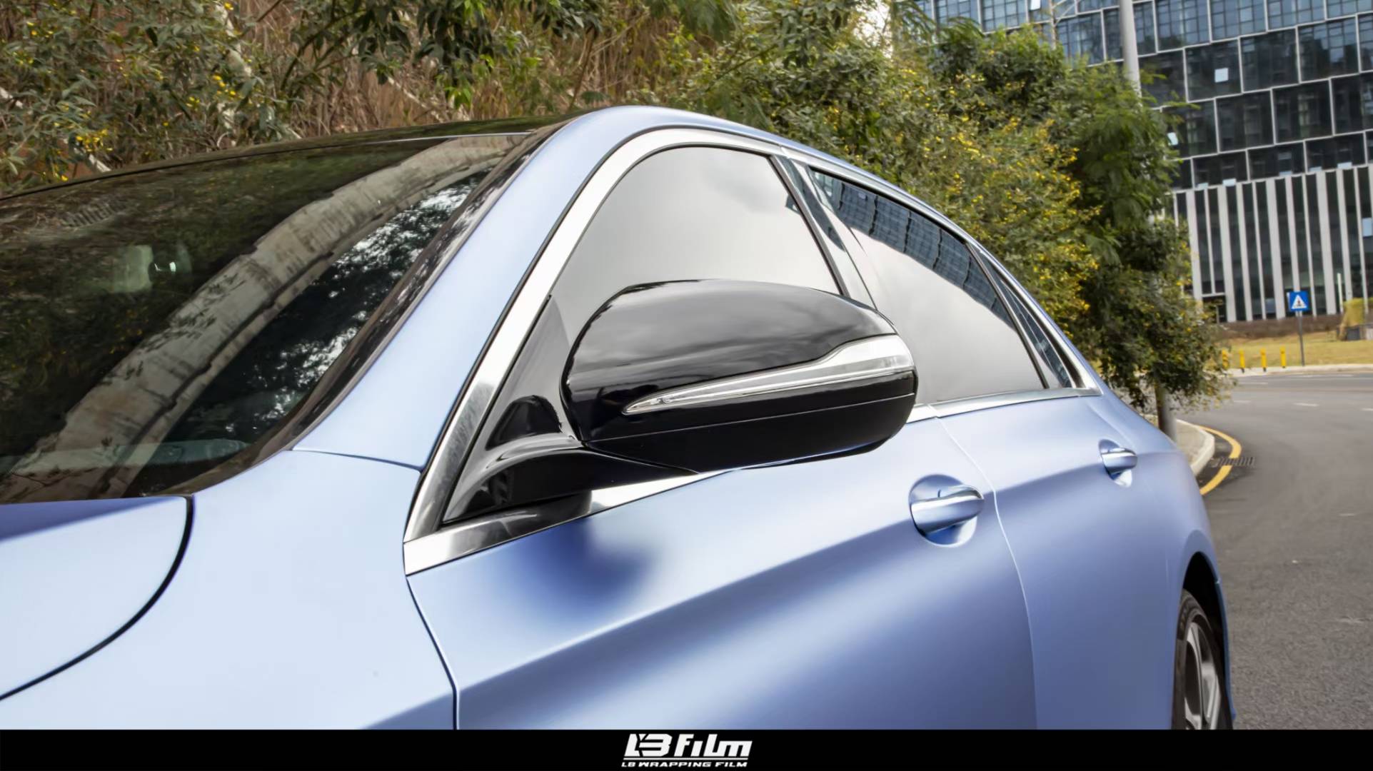 LBFILM改色膜：奔驰-E300电光金属清雾蓝_搜狐汽车_搜狐网