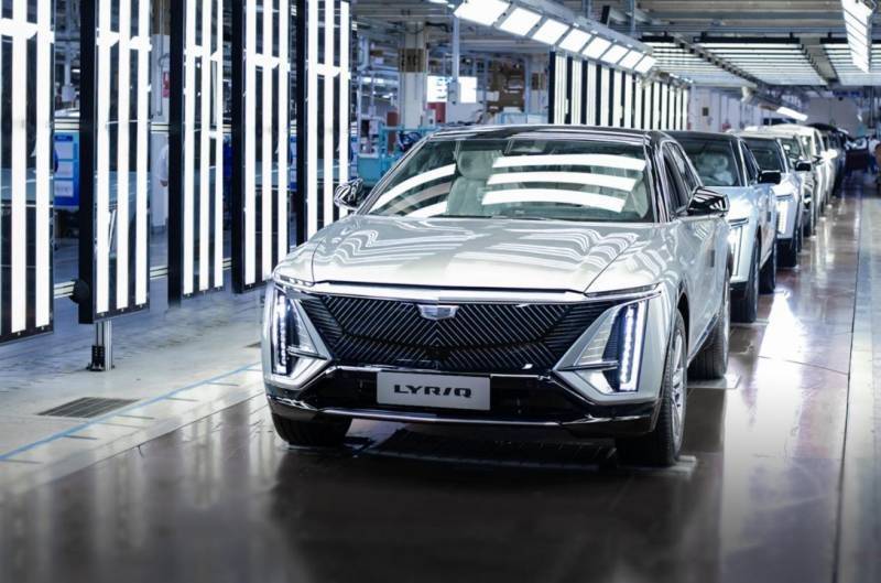 预售43.97万元贵不贵？国产凯迪拉克LYRIQ纯电 SUV预生产车正式下线_搜狐汽车_搜狐网