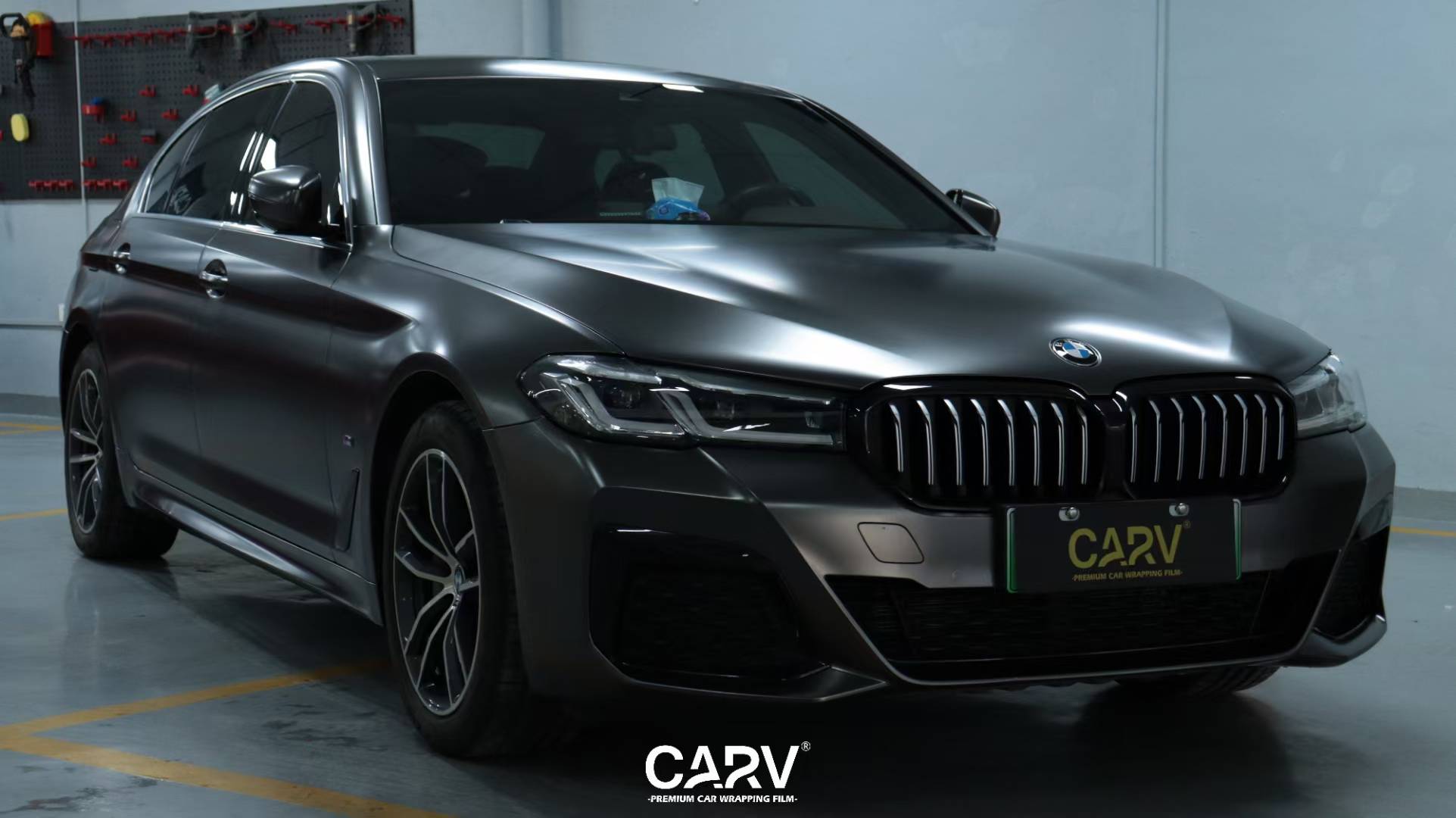 宝马530LE卡孚改色膜AMG山灰_搜狐汽车_搜狐网