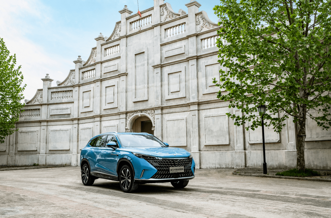 全新第三代荣威RX5焕新而来，前脸太夸张，你能接受得了吗_搜狐汽车_搜狐网