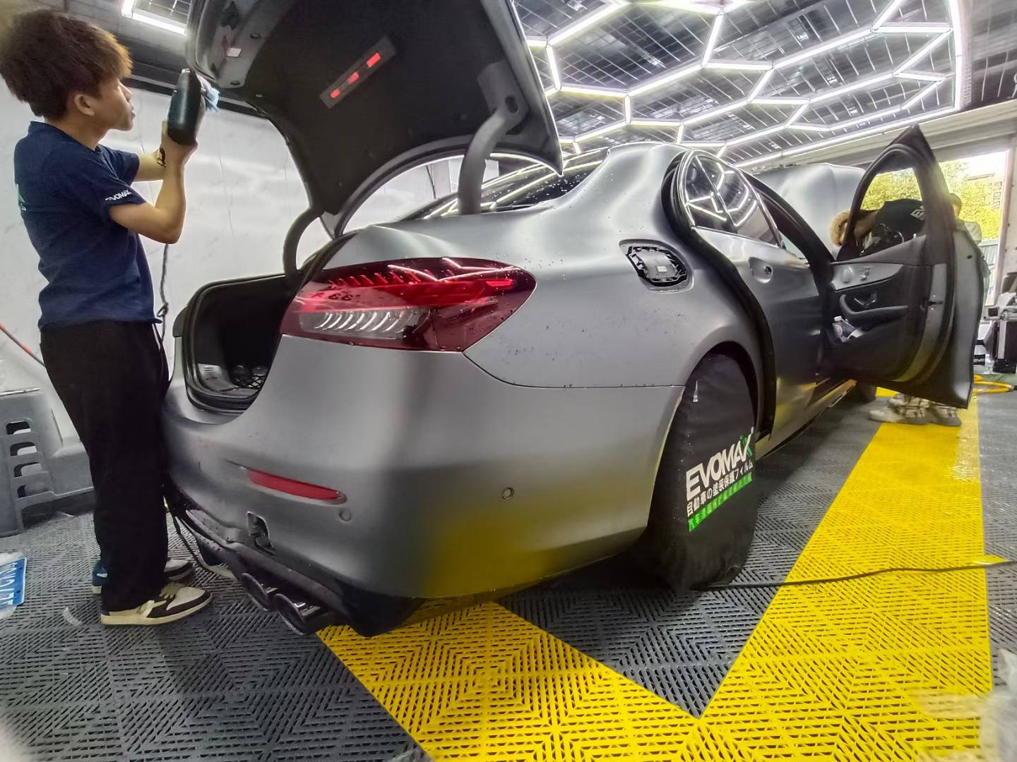 奔驰AMG-EVOMAX易玛TPU-M80x哑光隐形车衣_搜狐汽车_搜狐网