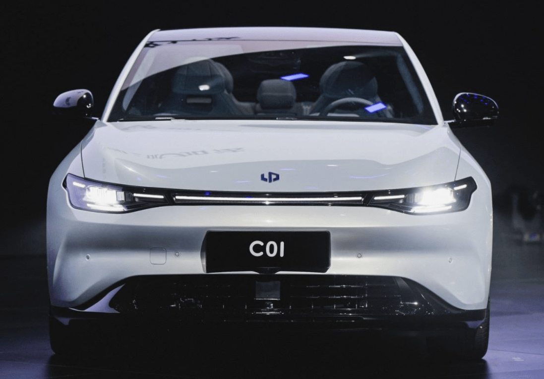 刚出道“一战成名”，连速度都是3.66s破百，717km续航，不输S级_搜狐汽车_搜狐网